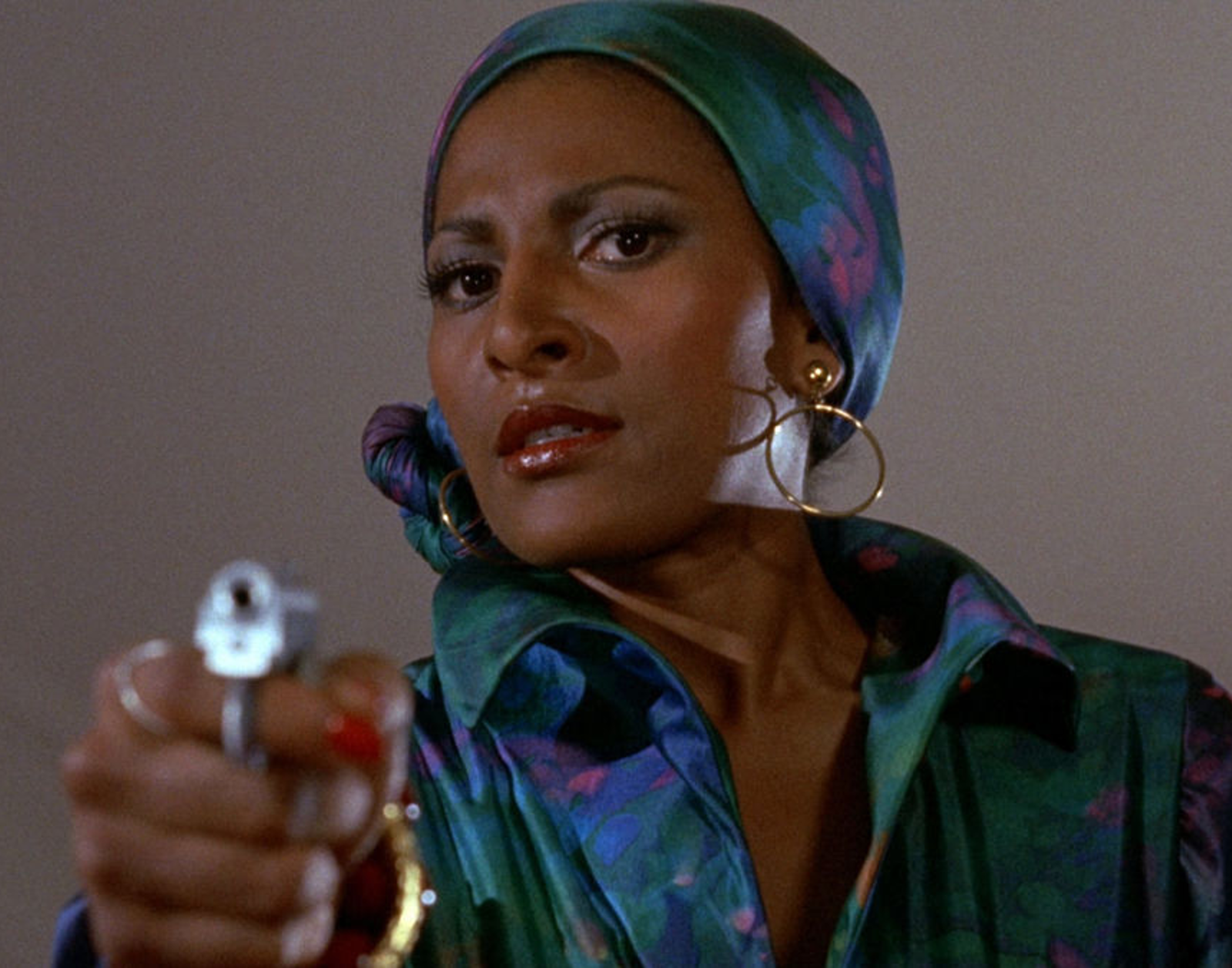 Pam Grier Foxy Brown Com Arma